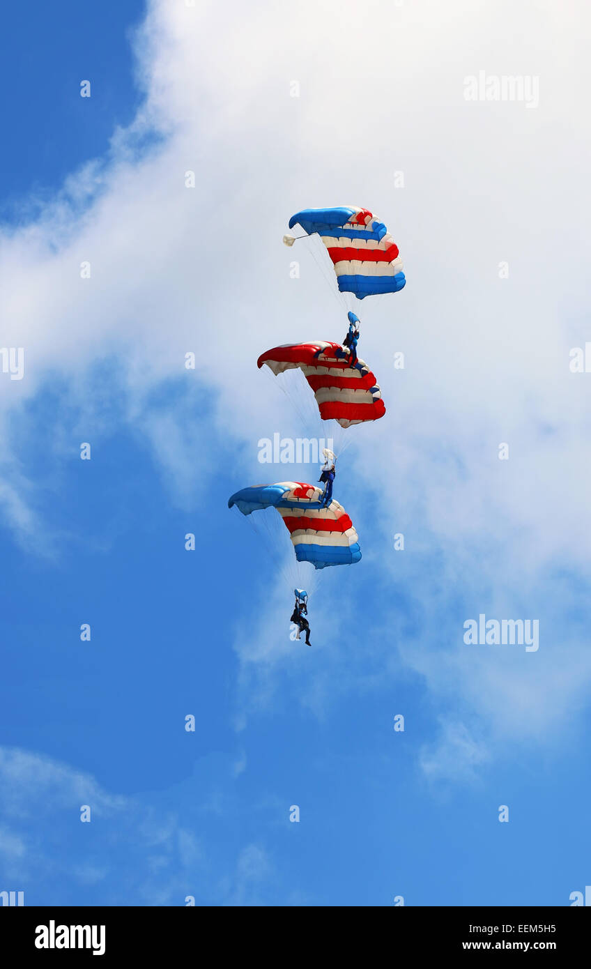 Red white and blue parachute hi-res stock photography and images - Alamy