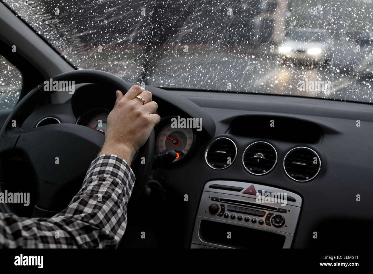 Bad weather conditions on the road Stock Photo - Alamy