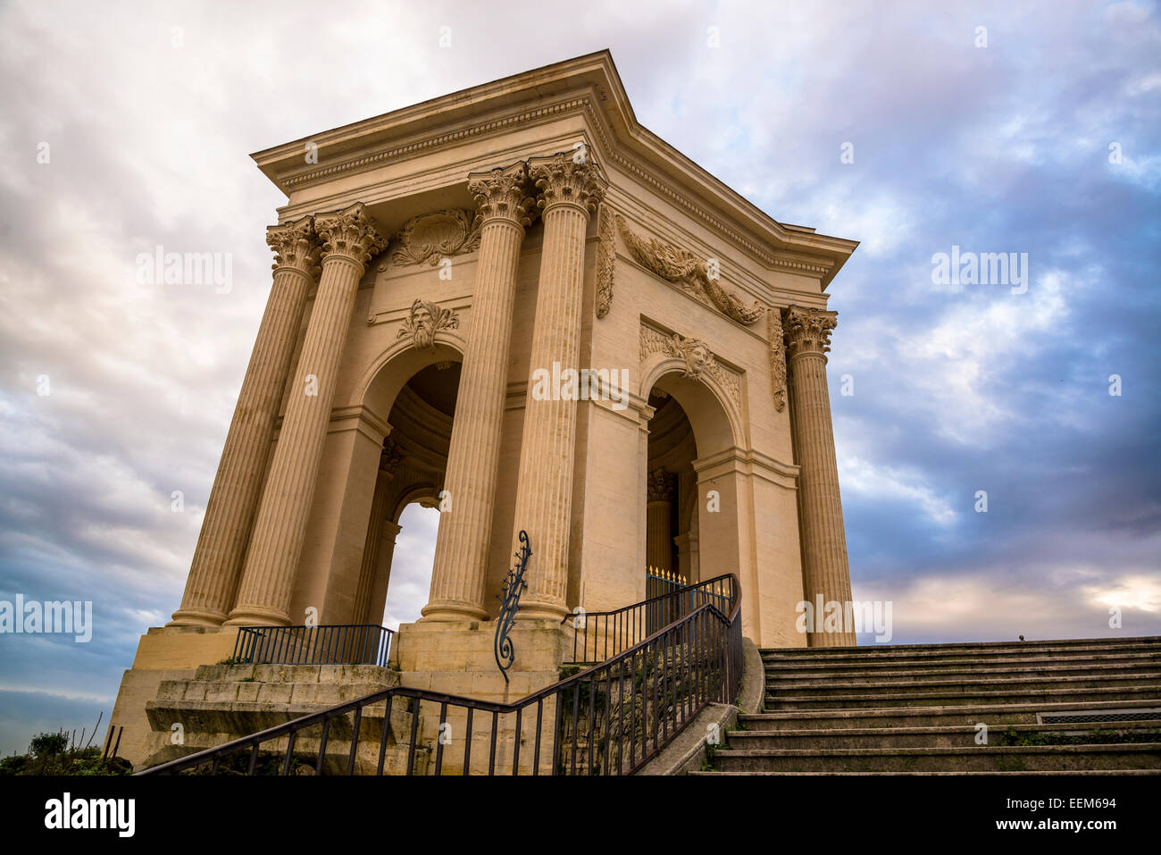 18th century french architecture hi-res stock photography and images ...