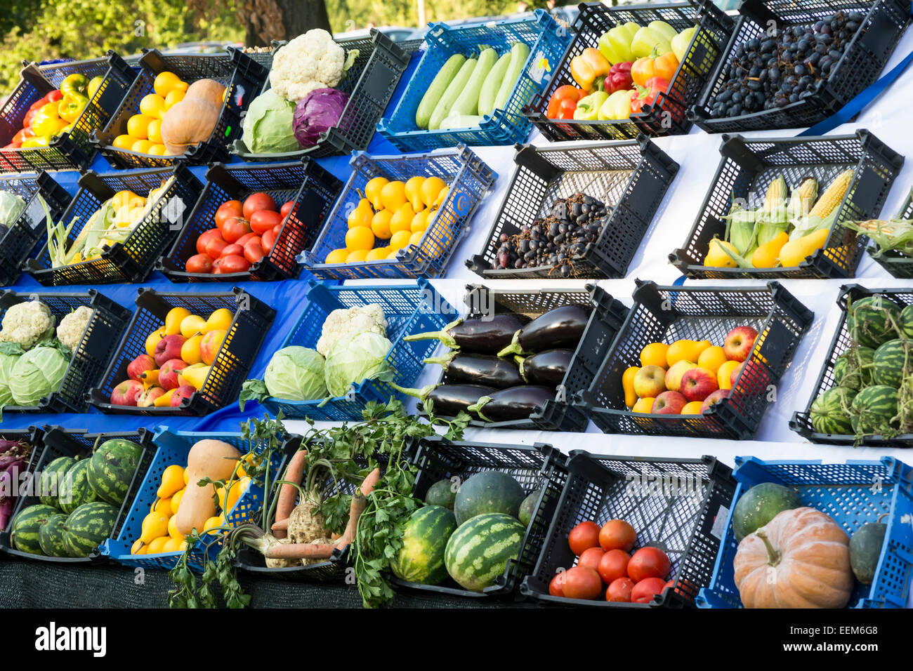 Plastic crates for vegetables hi-res stock photography and images - Alamy