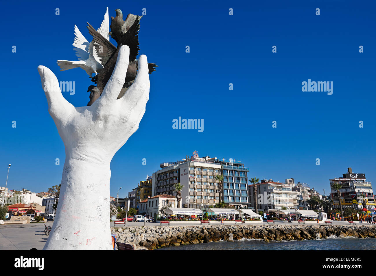 Turkey kusadasi hand peace sculpture hi-res stock photography and ...
