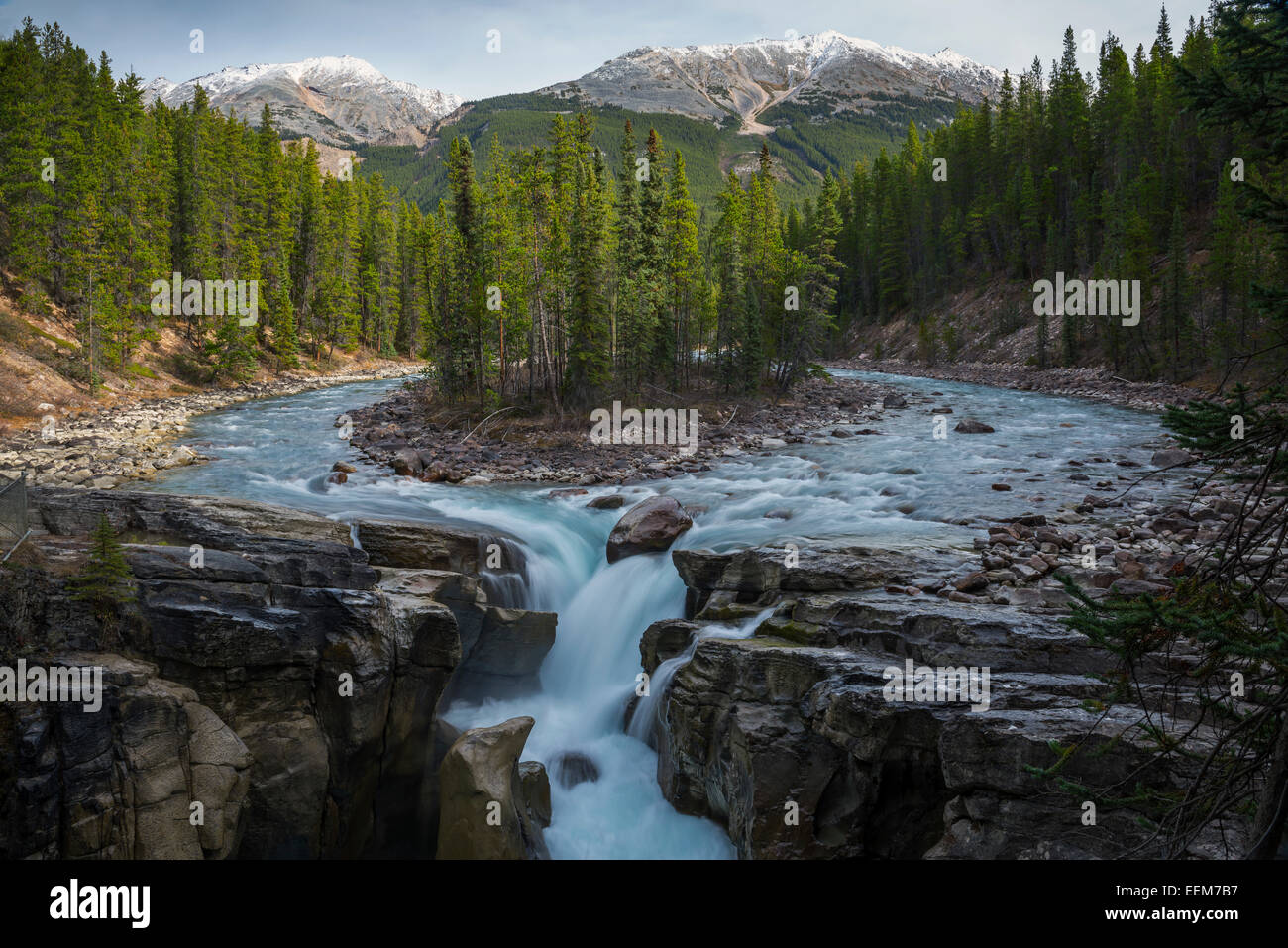 Sunwapta falls canada hi-res stock photography and images - Alamy