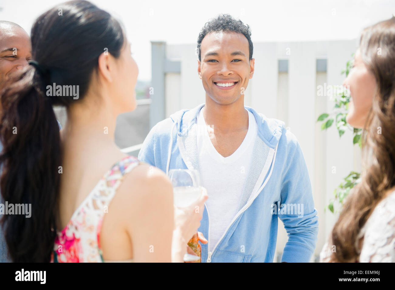 Women talking at party hi-res stock photography and images - Alamy