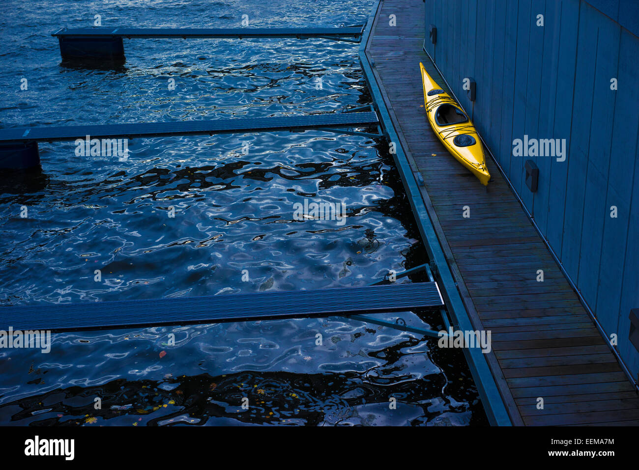 High angle dock hi-res stock photography and images - Alamy
