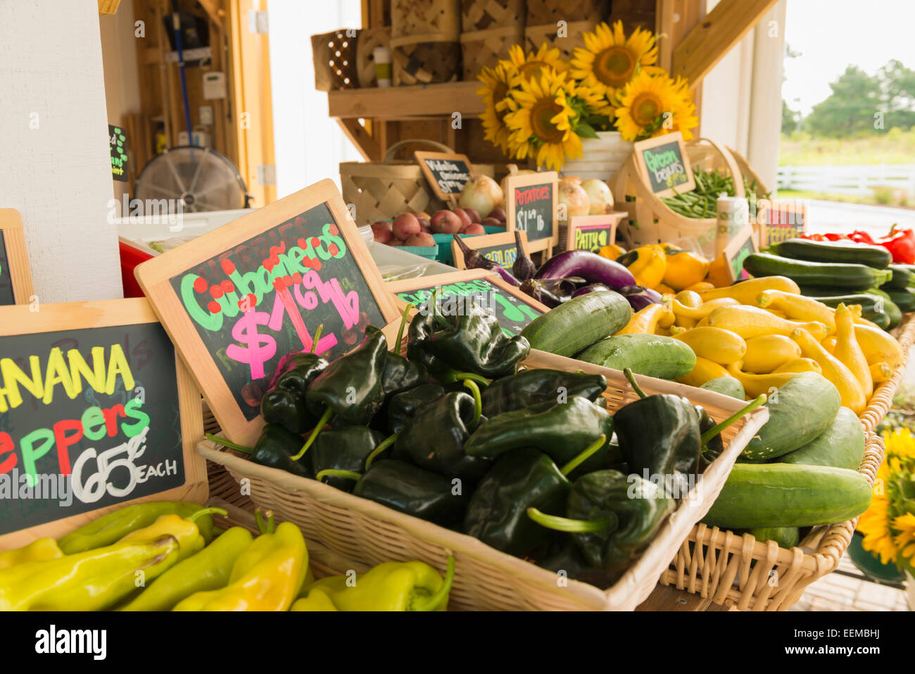 Baskets of produce at farmers market Stock Photo - Alamy