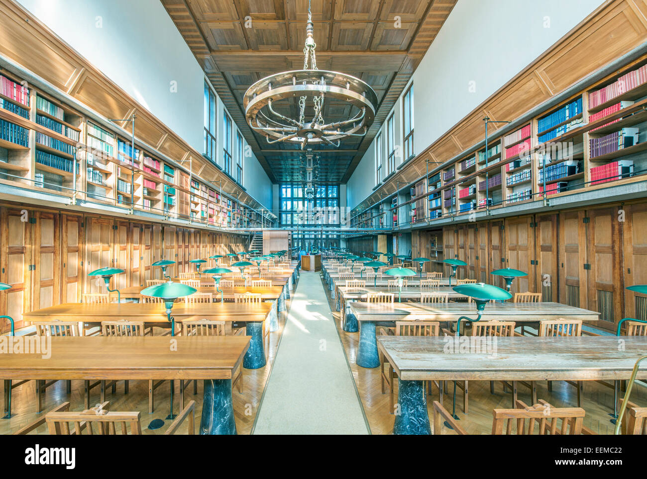 University library chandelier hi-res stock photography and images - Alamy