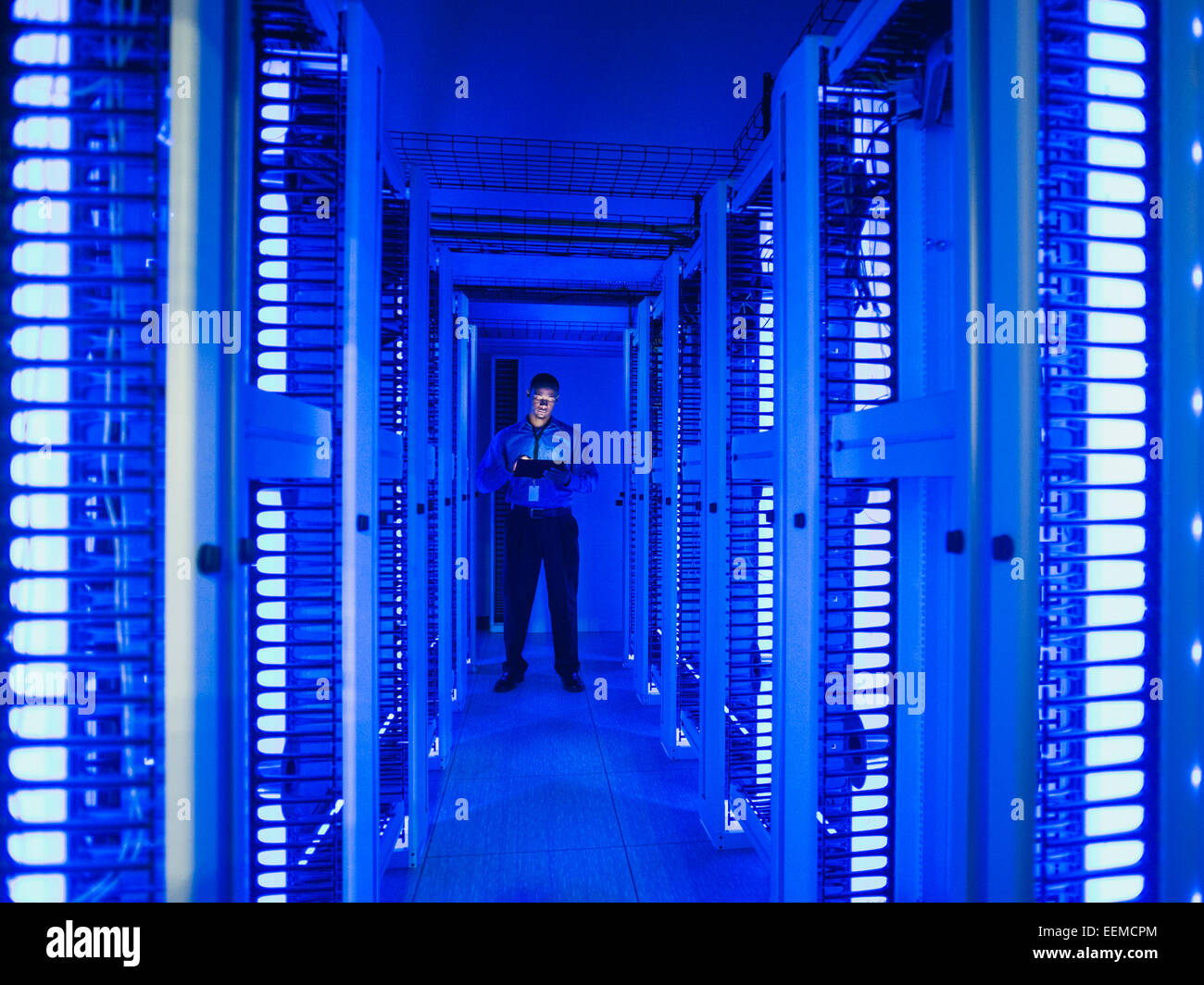 Business person tablet server hi-res stock photography and images - Alamy