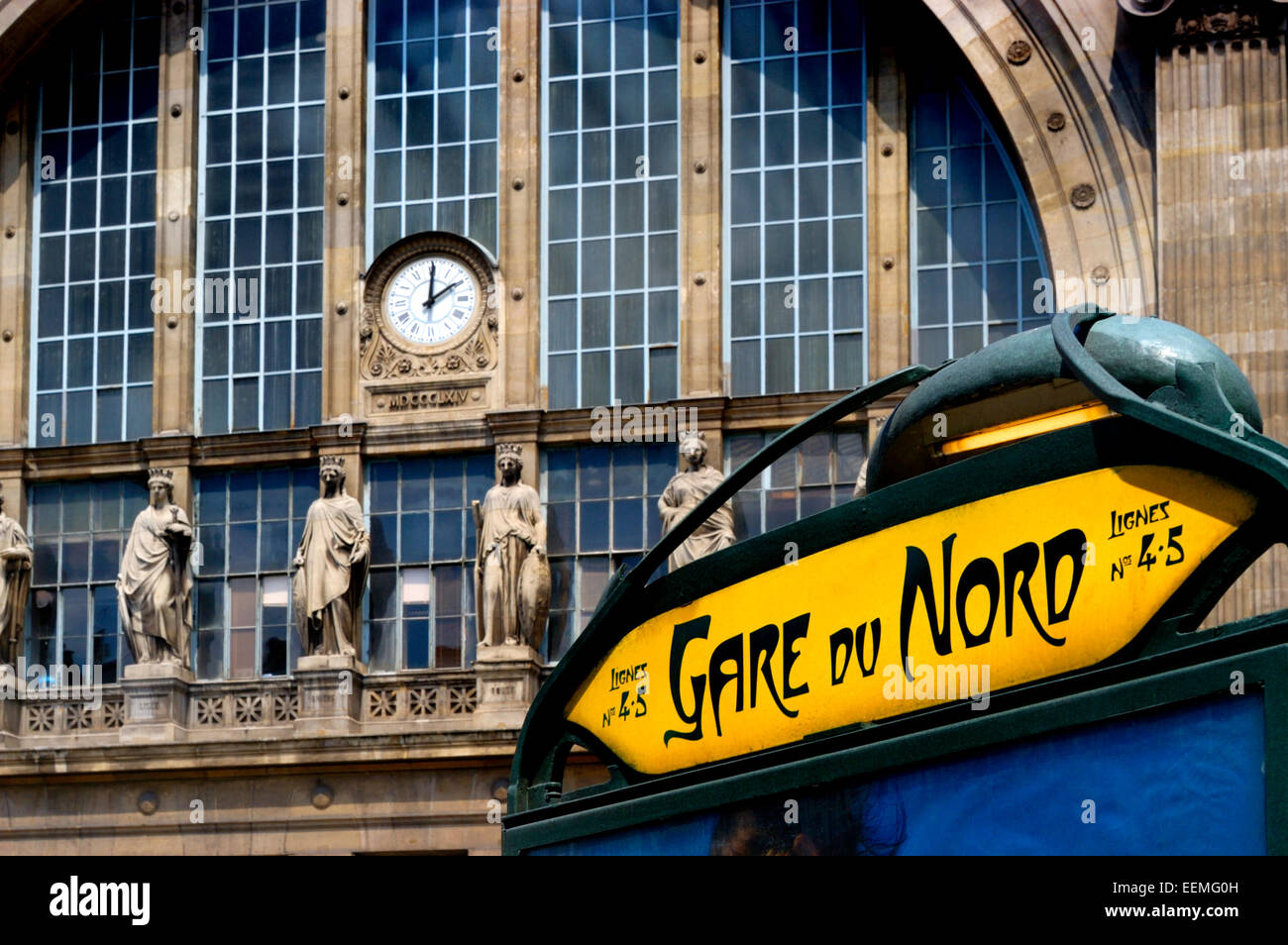 Sign gare du nord station hi-res stock photography and images - Alamy