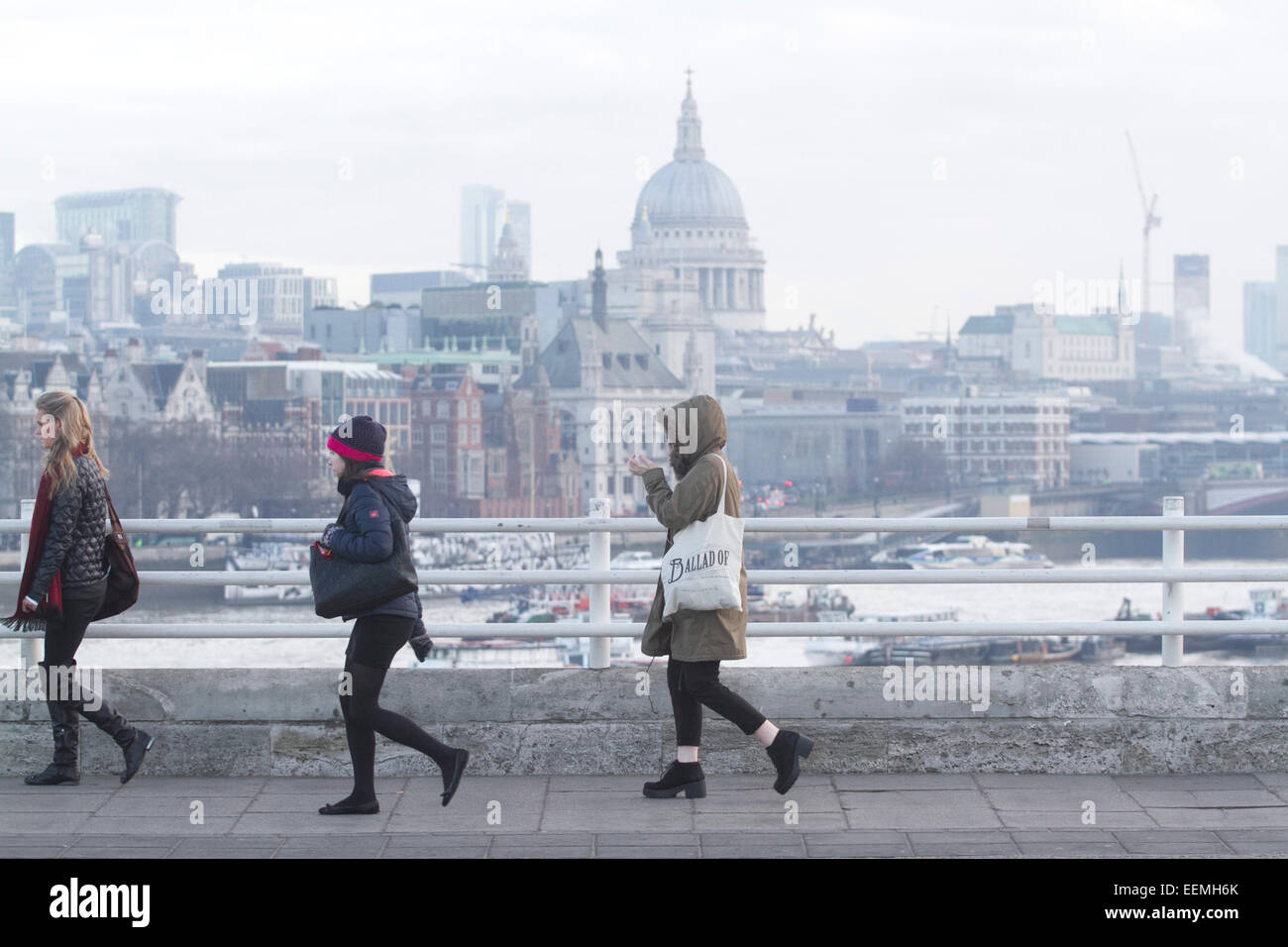 London cold hi-res stock photography and images - Alamy