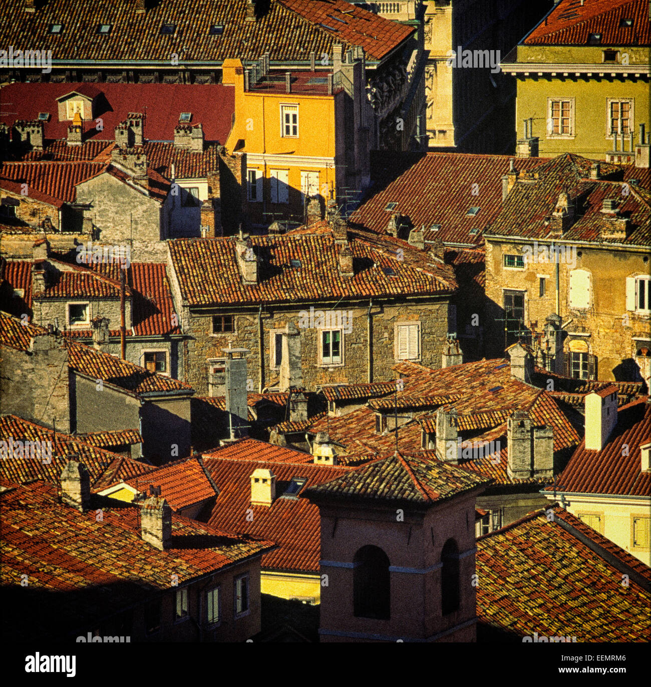 Friuli-Venezia-Giulia lies in north-east Italy adjoining the border ...