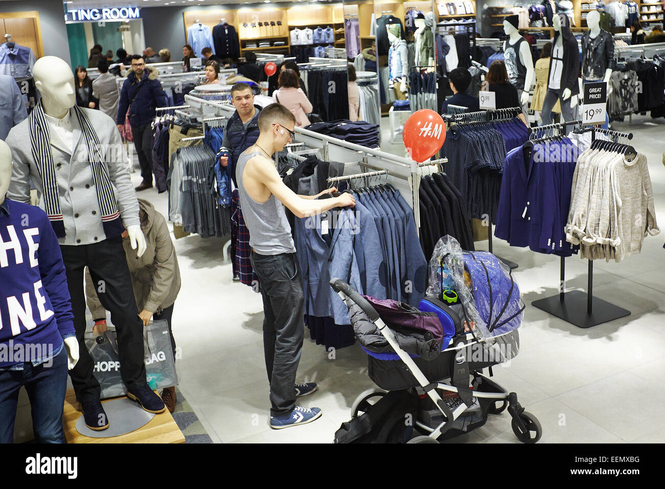 Clarendon shopping centre hi-res stock photography and images - Alamy