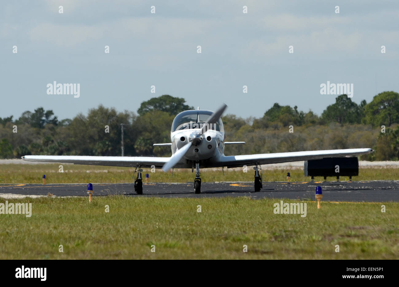 Frontal light hi-res stock photography and images - Alamy