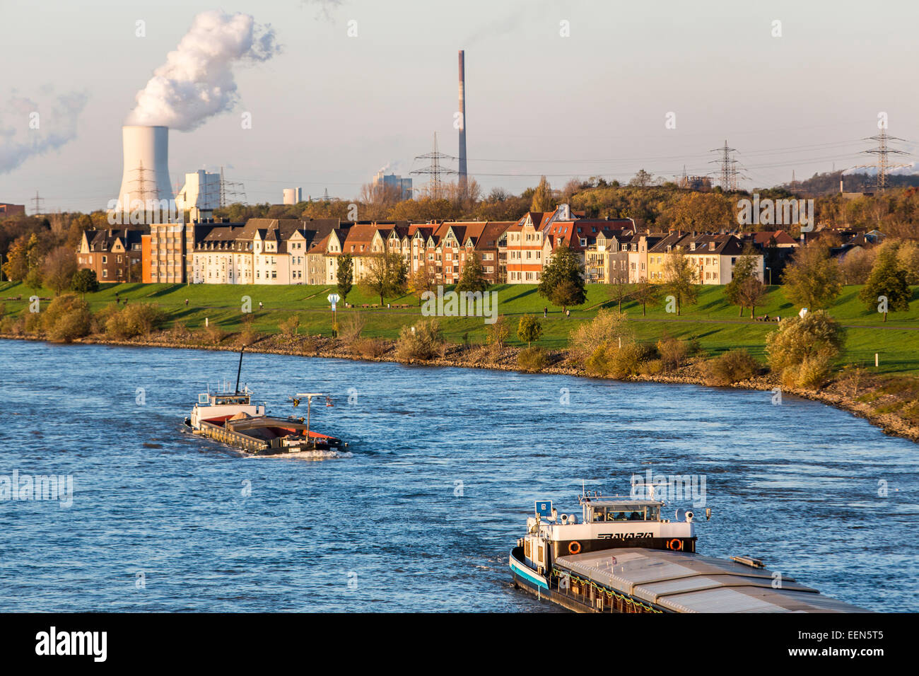 River Rhine, industrial skyline, Duisburg, Germany Stock Photo - Alamy