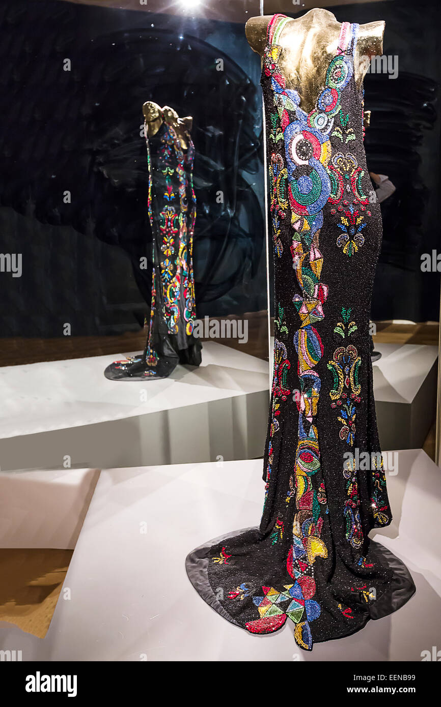 Versaces hi-res stock photography and images - Alamy