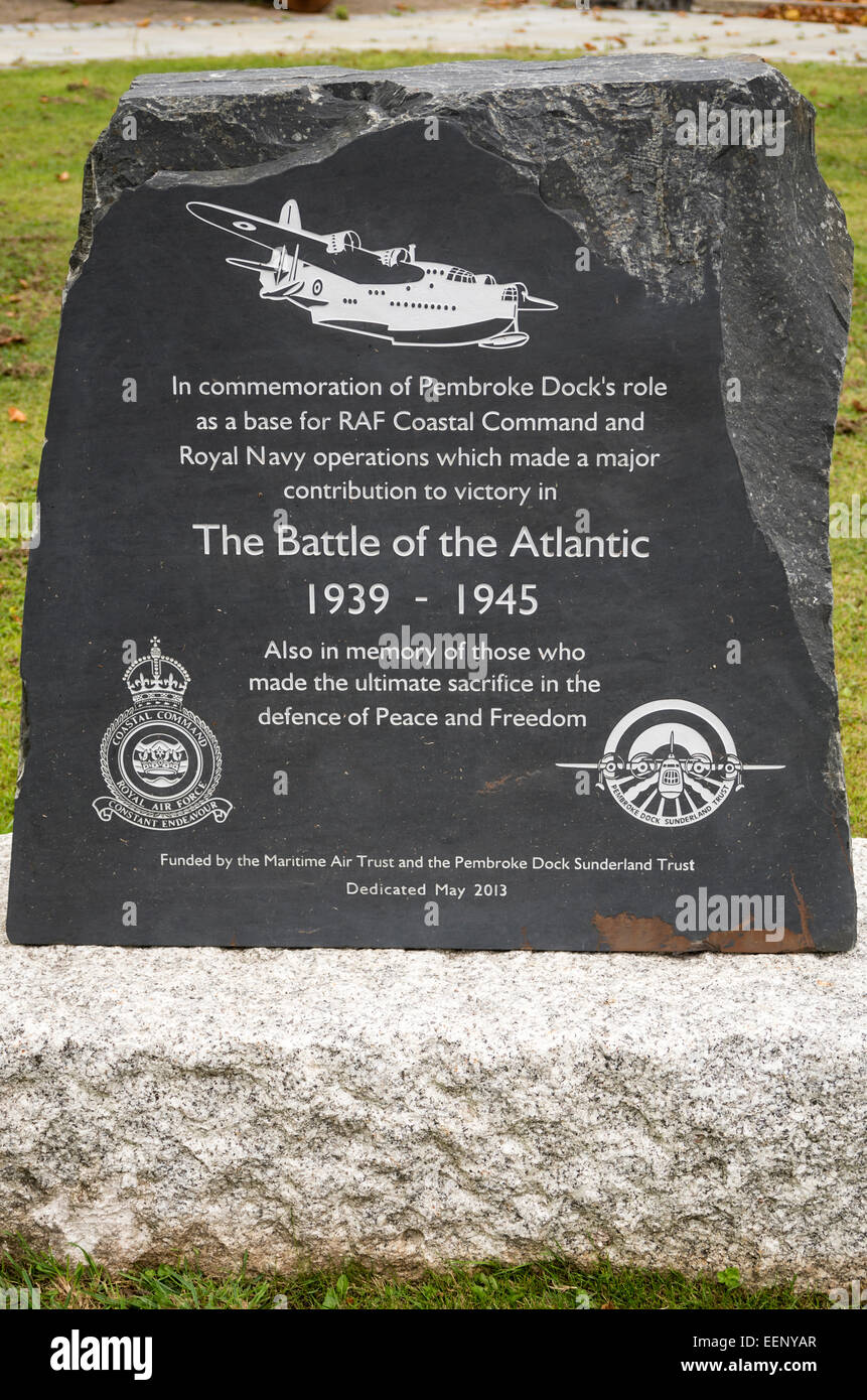 Raf allied forces monument hi-res stock photography and images - Alamy