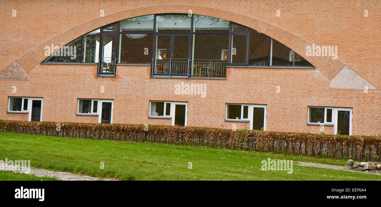 Curved window hi-res stock photography and images - Alamy