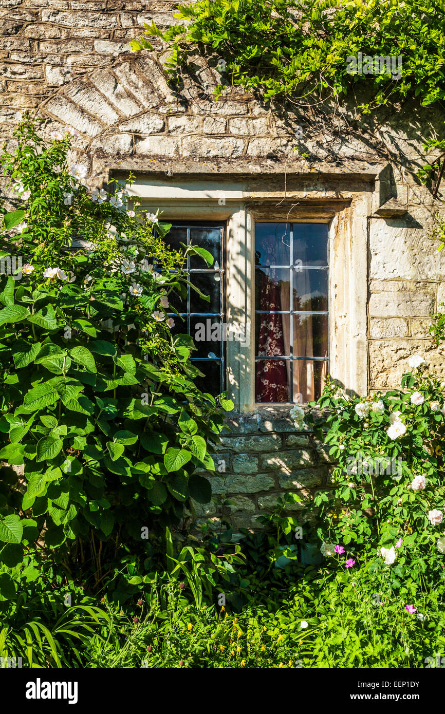 Mullions hi-res stock photography and images - Alamy