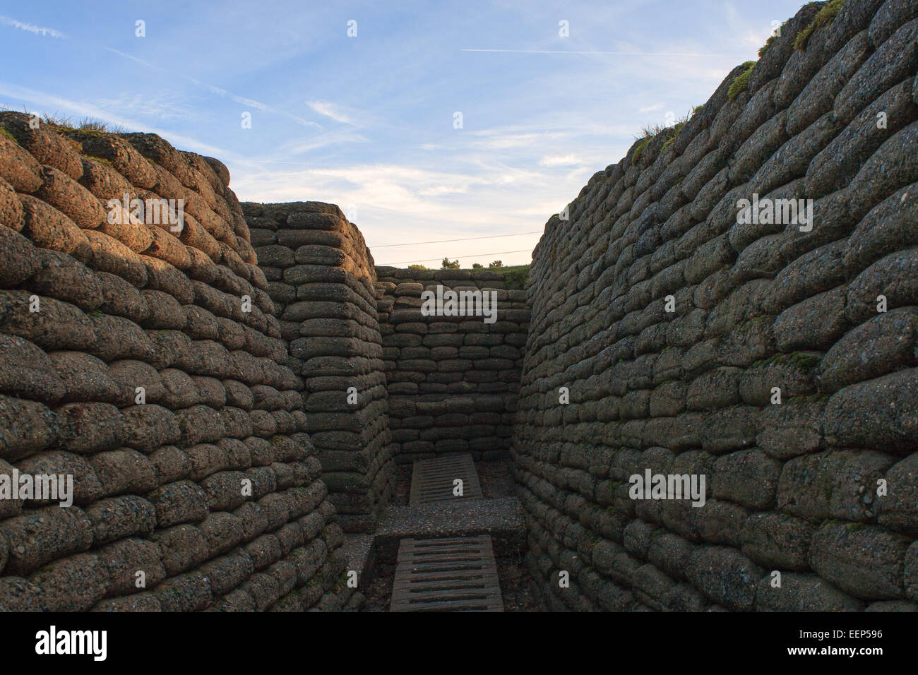 Ww1 battlefield barbed wire hi-res stock photography and images - Alamy