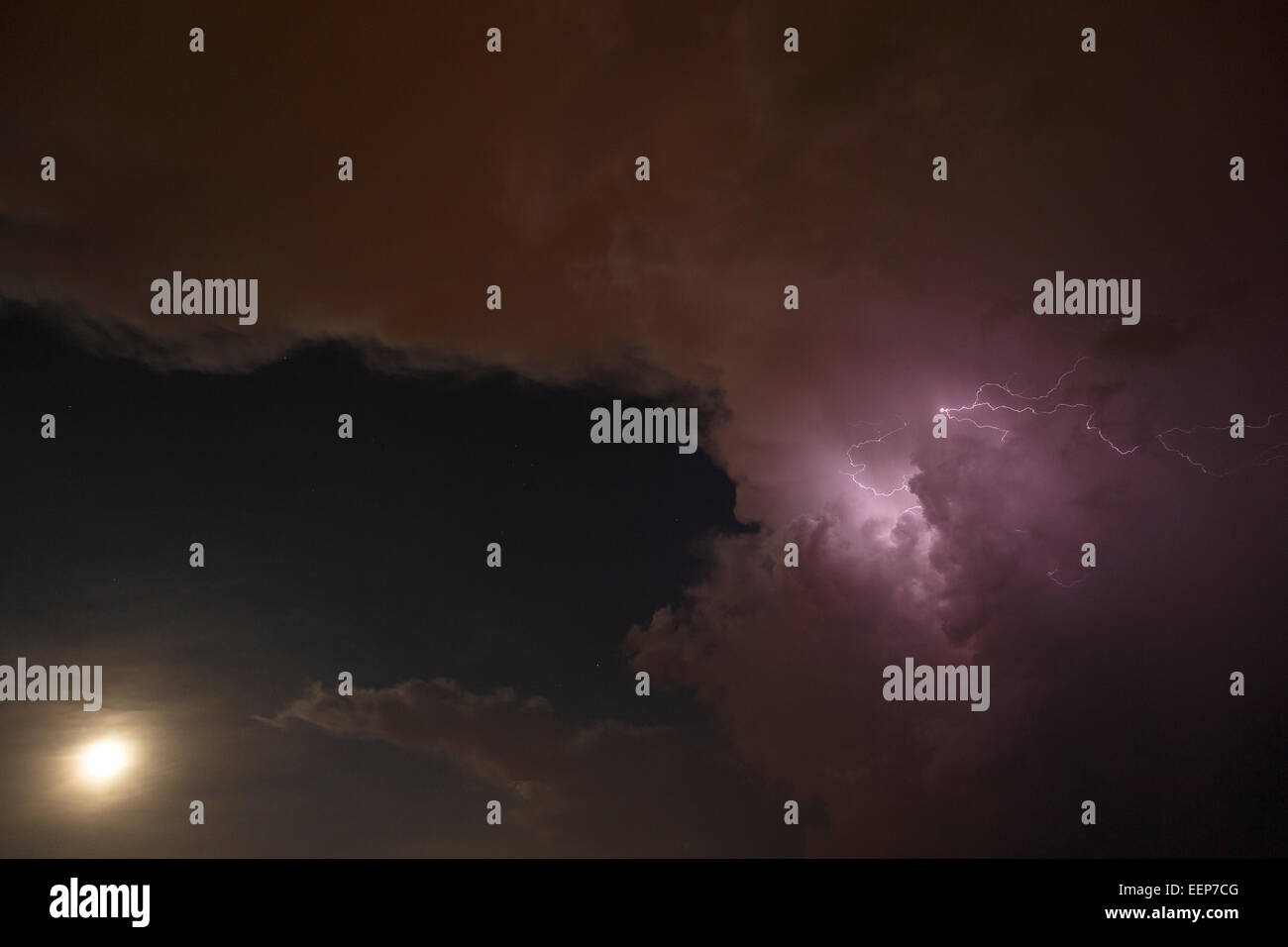 Lightning cloud hi-res stock photography and images - Alamy