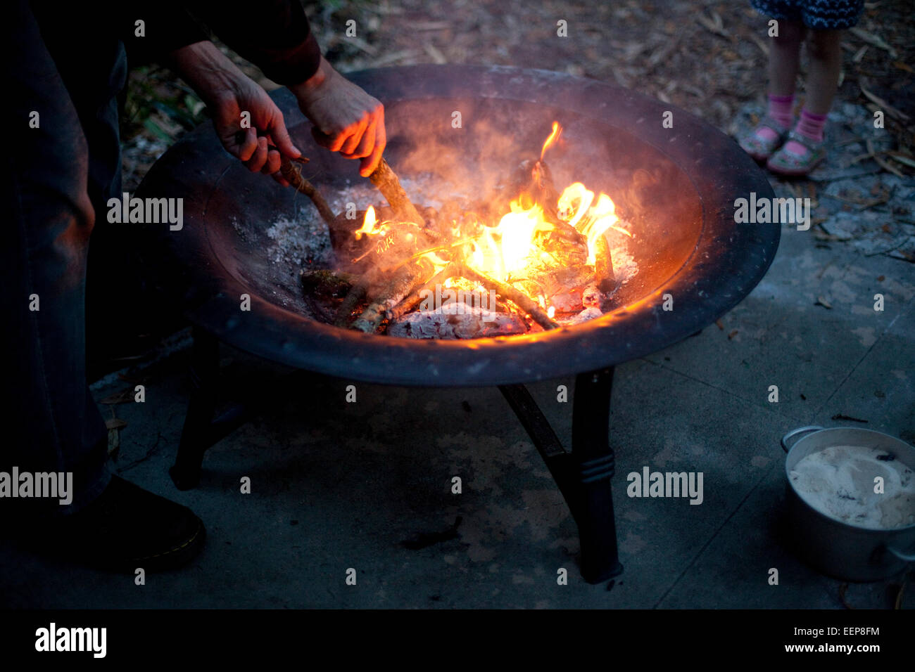 Ourdoor fire hi-res stock photography and images - Alamy