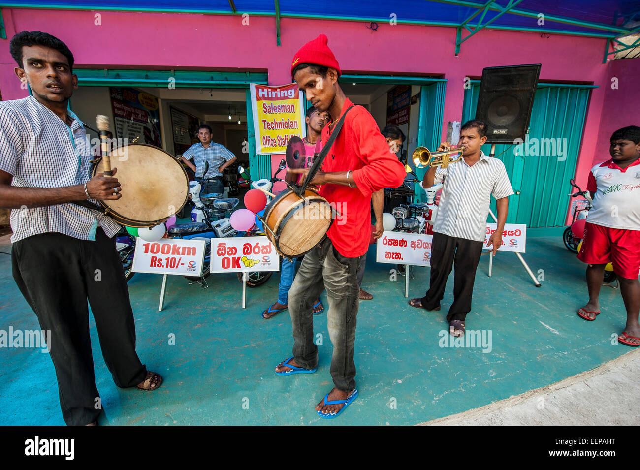 Street Musicians Instrument