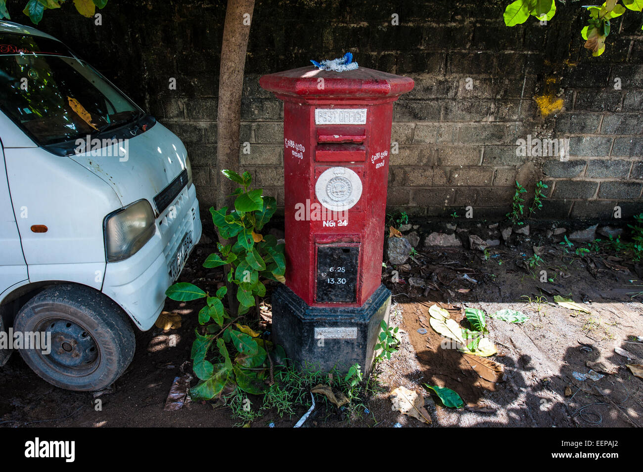 Sri lanka post box hi-res stock photography and images - Alamy