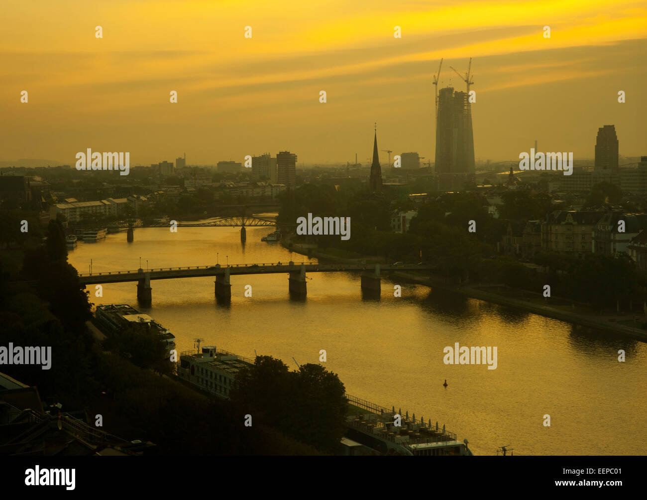 Dawn over River Main at Frankfurt Stock Photo - Alamy