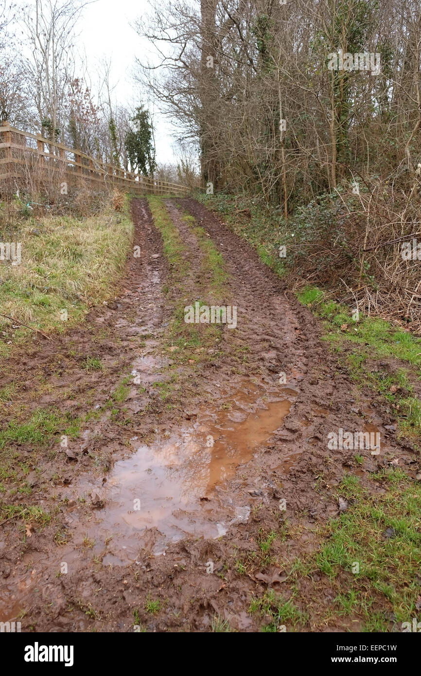 Very muddy farm track leading to a big hidden house? 20th January 2015 ...