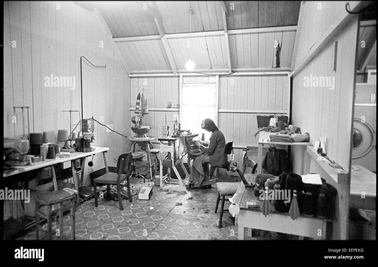 Women wool factory worker hi-res stock photography and images - Alamy