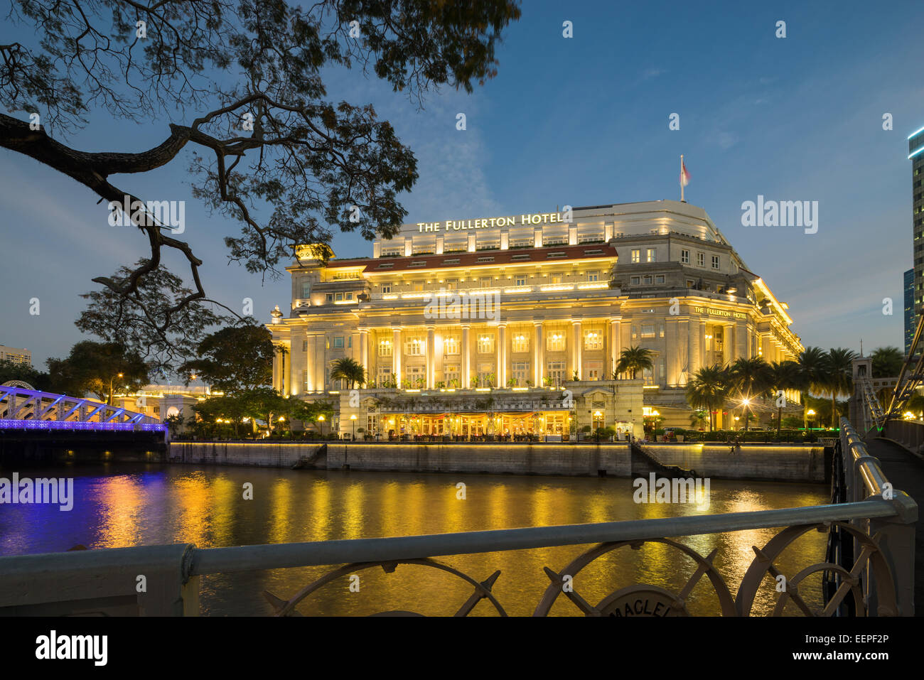 Historic Fullerton Building. Fullerton Hotel, Singapore Stock Photo - Alamy
