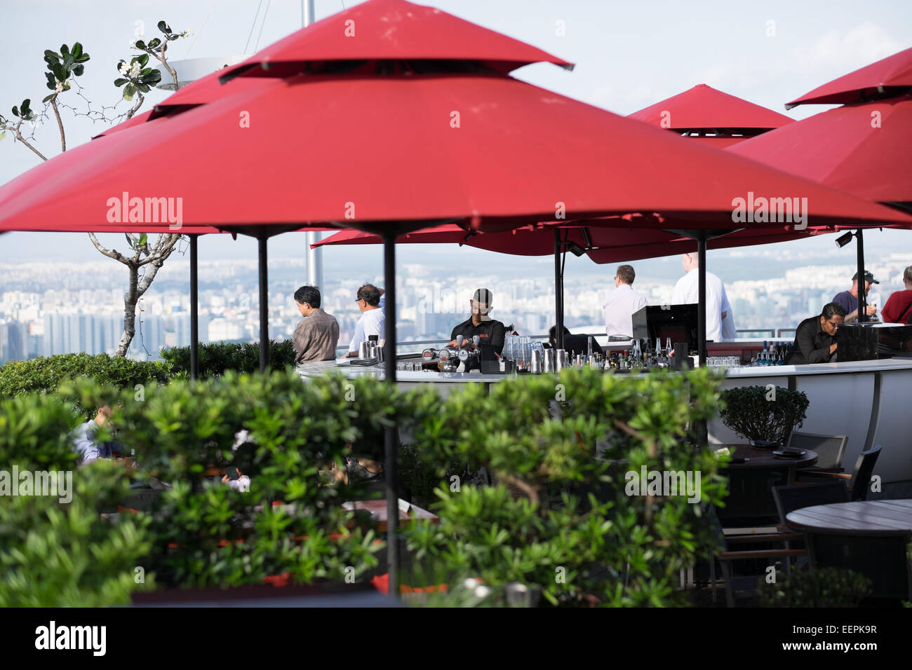 Marina bay sands hotel and casino sky park rooftop view hi-res stock ...