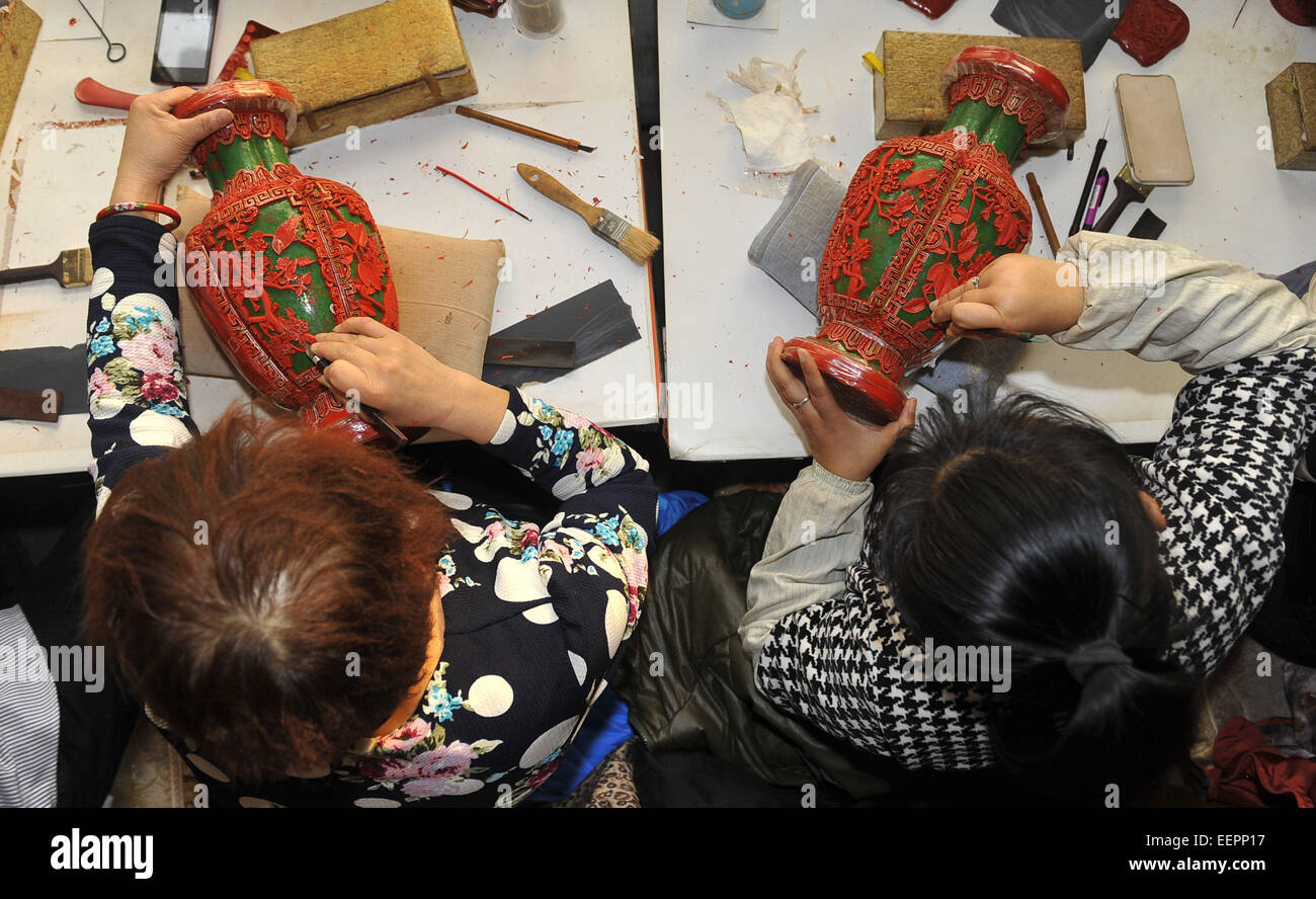 Chinese lacquerware hi-res stock photography and images - Alamy