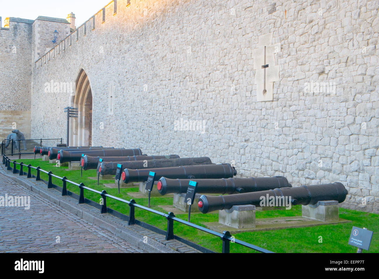 Tower of London guns Stock Photo - Alamy