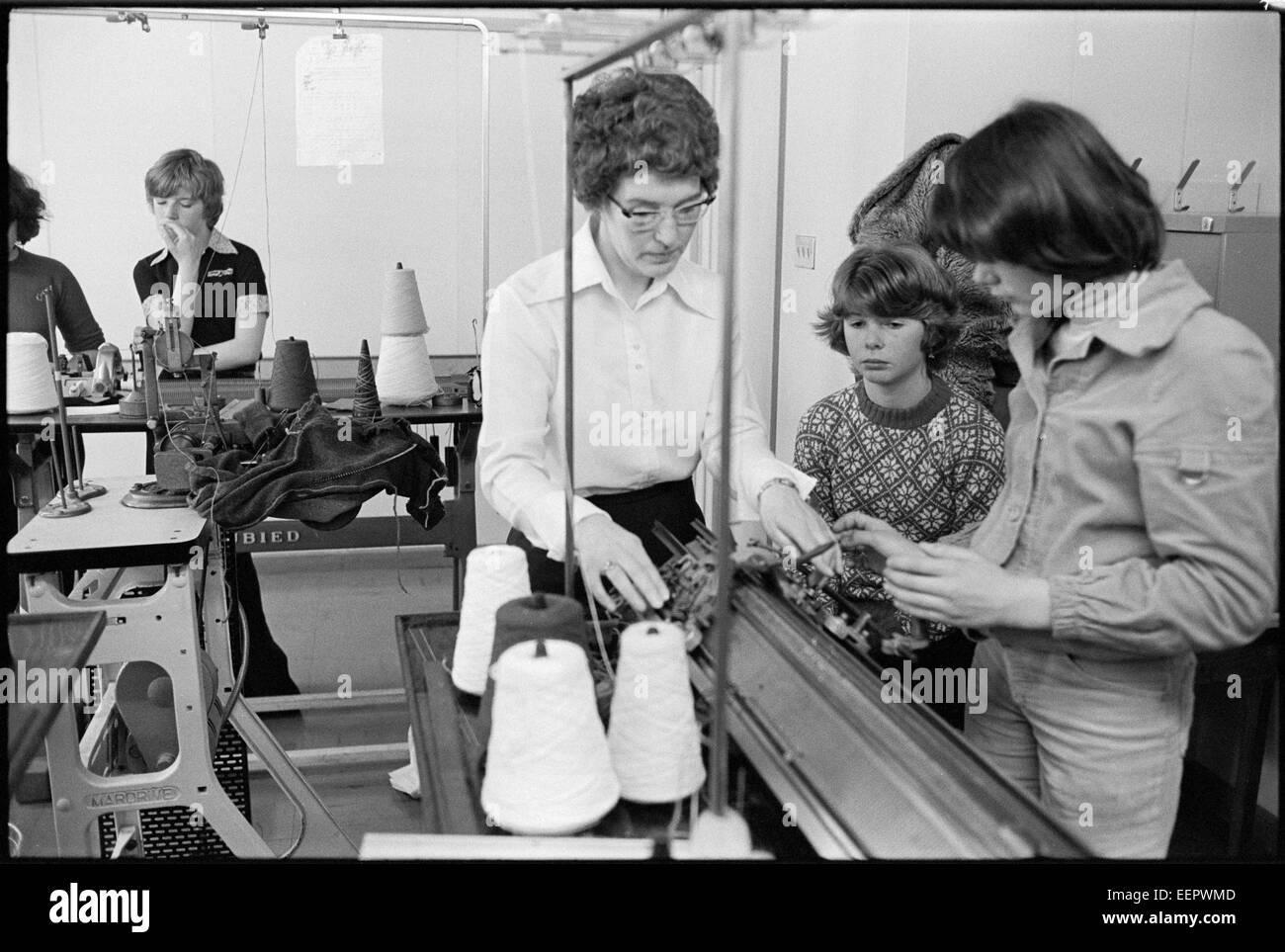 Shetland knitting hi-res stock photography and images - Alamy