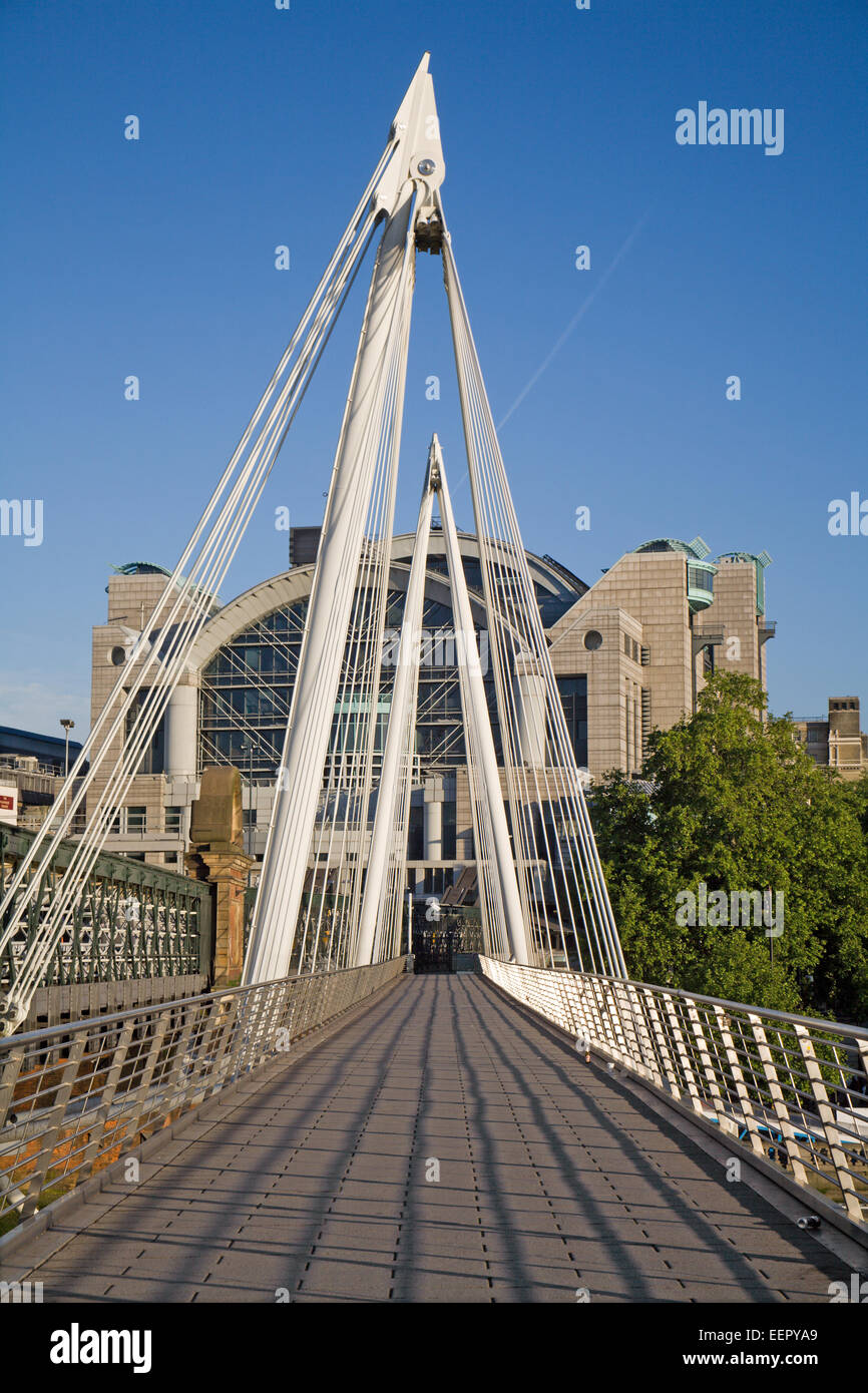 London - modern bridge and Charing cross station Stock Photo - Alamy