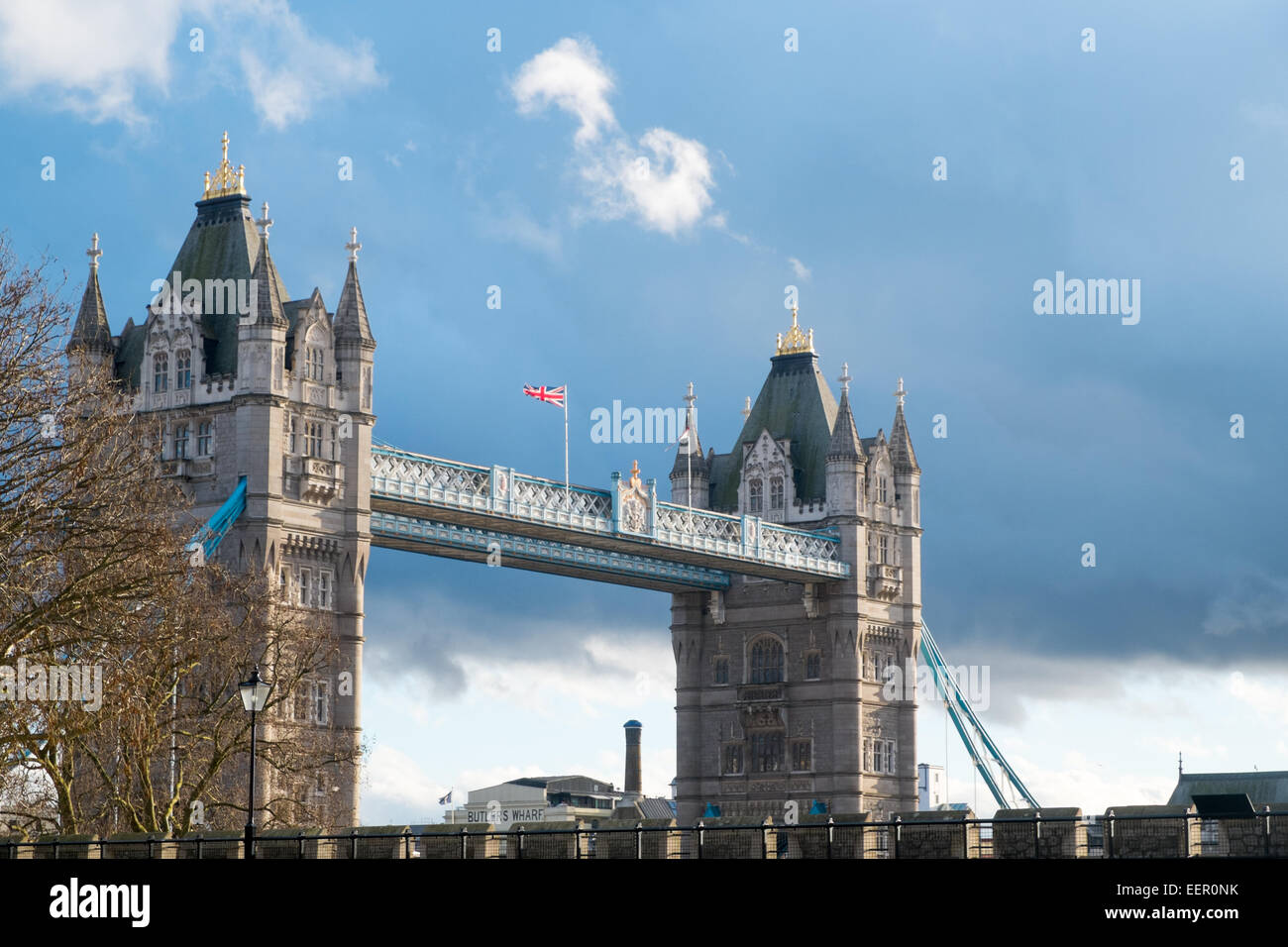 1894 tower bridge hi-res stock photography and images - Alamy