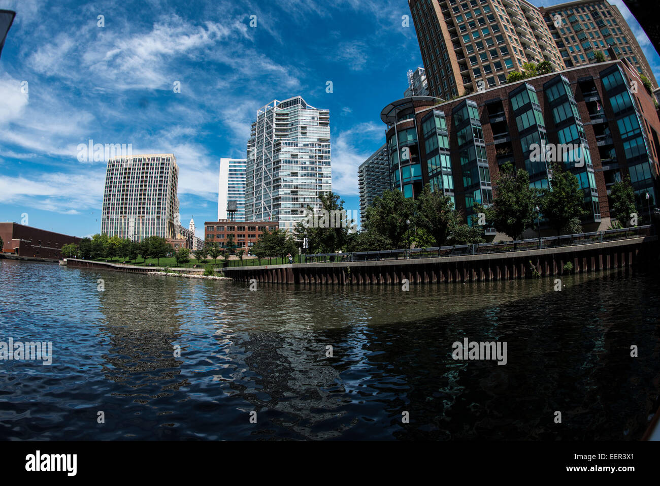 Chicago classic buildings riverside hi-res stock photography and images ...