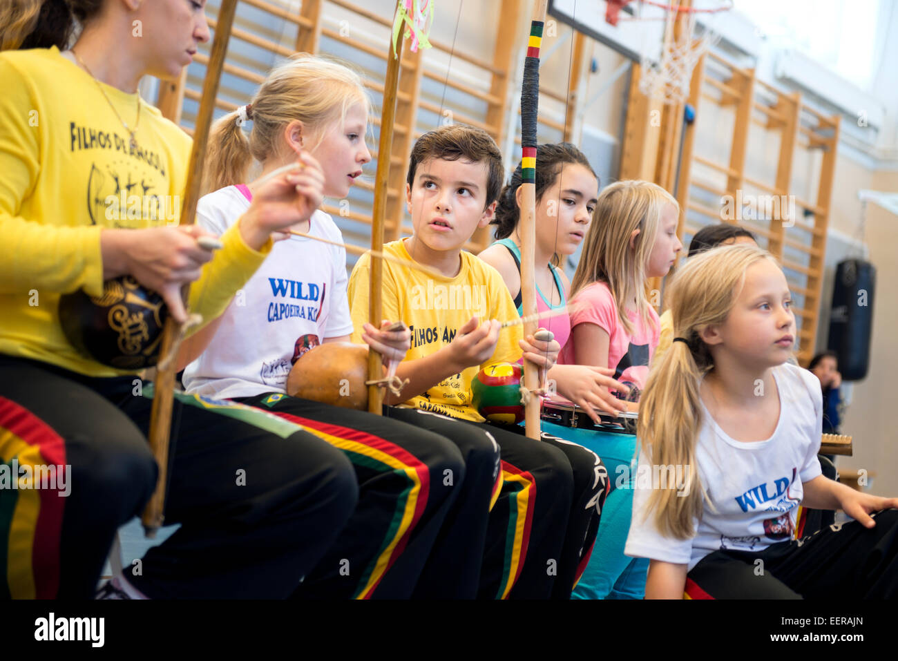 Capoeira training for kids Stock Photo - Alamy
