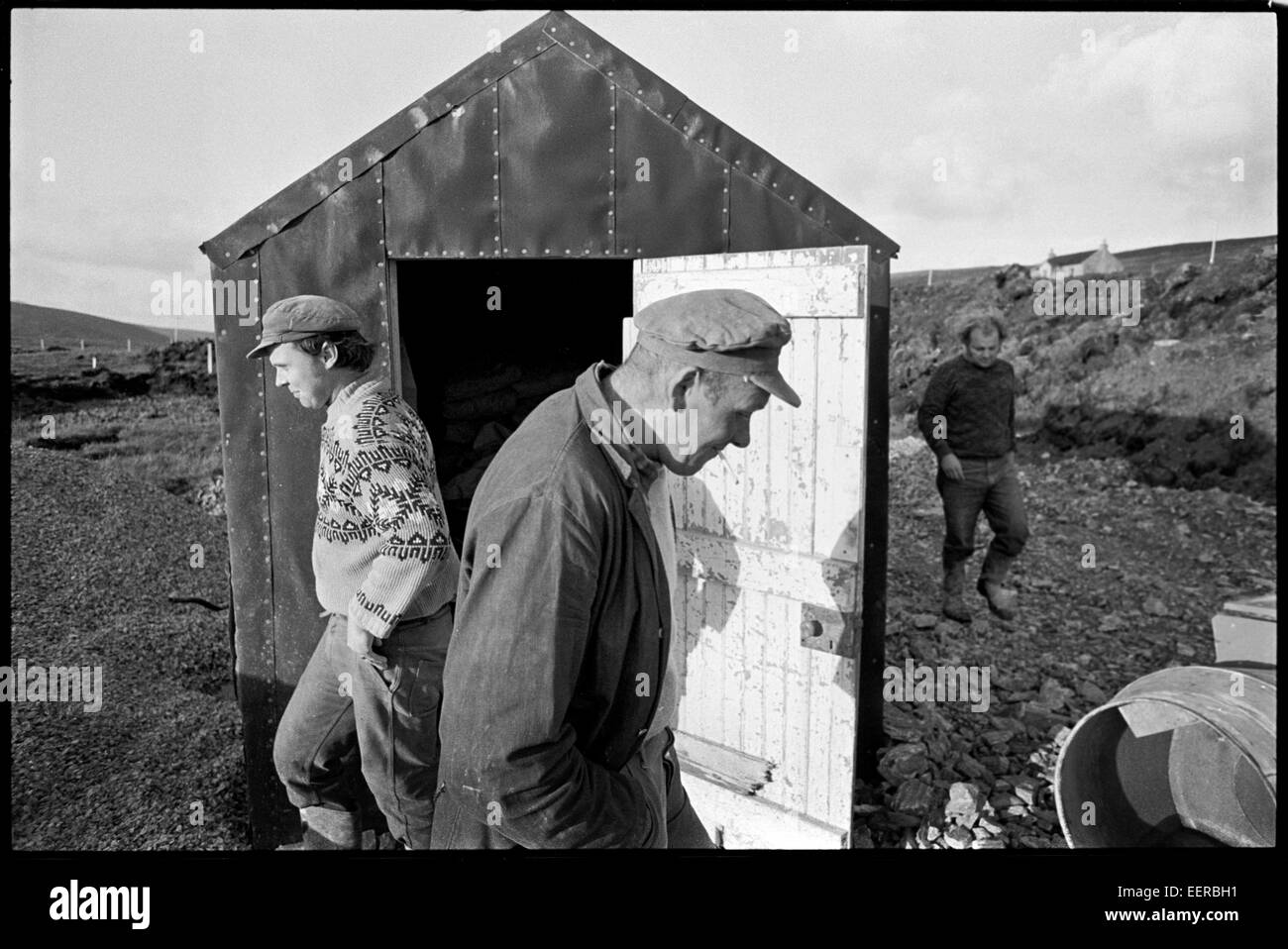 Side of the building uk Black and White Stock Photos & Images - Alamy