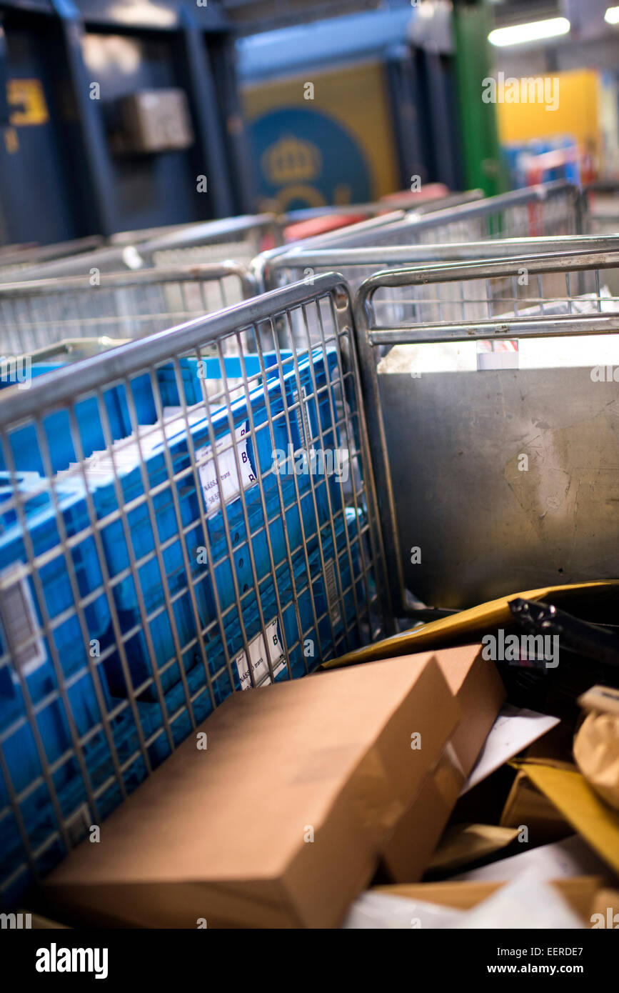 Letter and packages sorting hi-res stock photography and images - Alamy