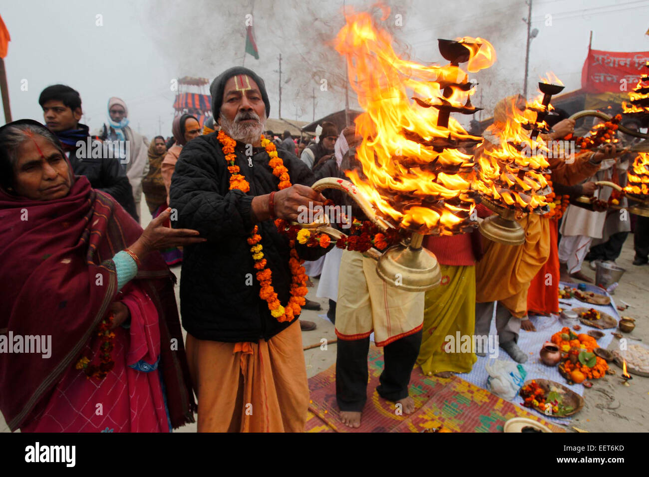 Hindu devotees offer ritual after taking holy bath in the Sangam, the ...
