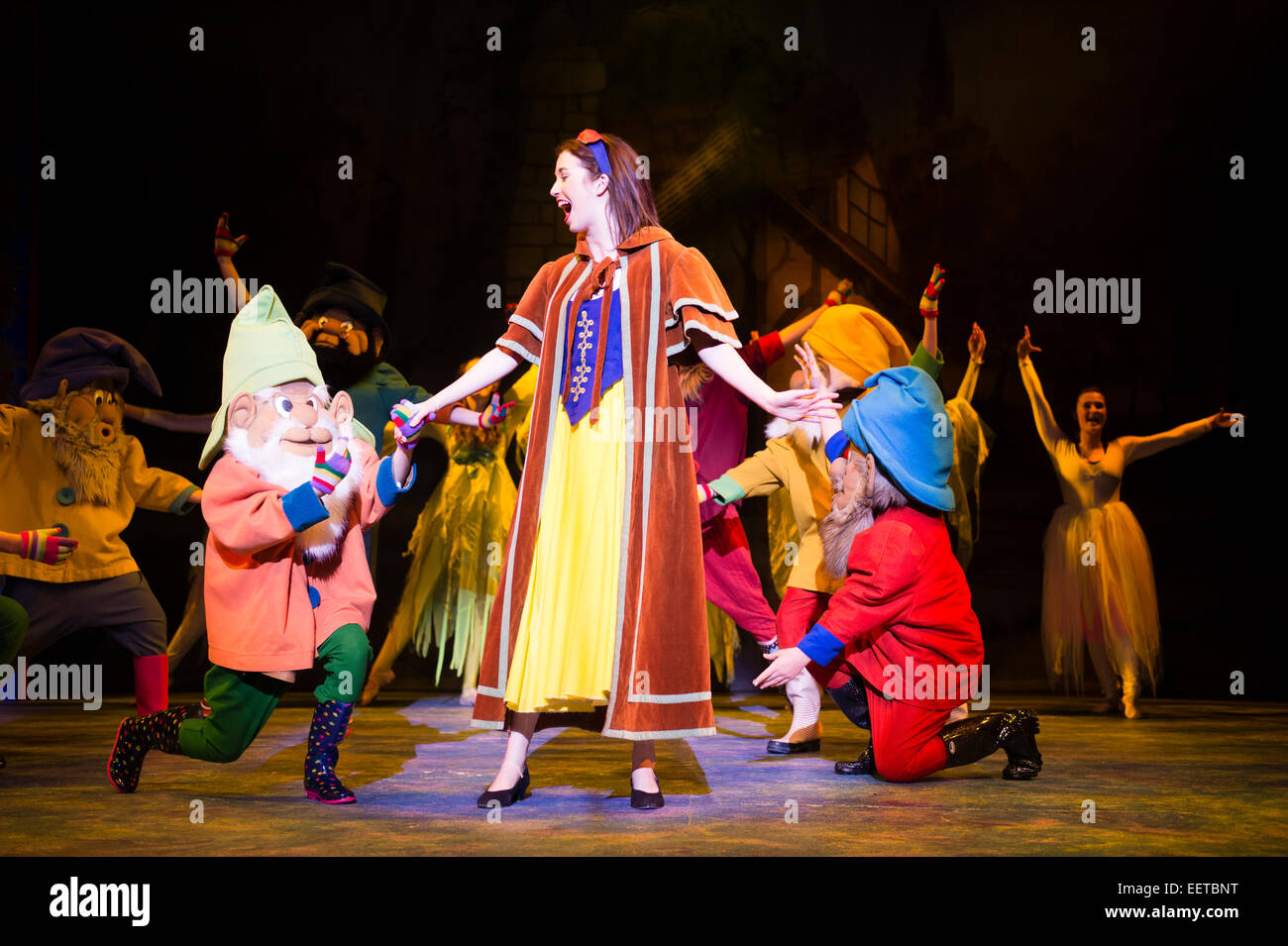 Snow white seven dwarfs pantomime hi-res stock photography and images ...