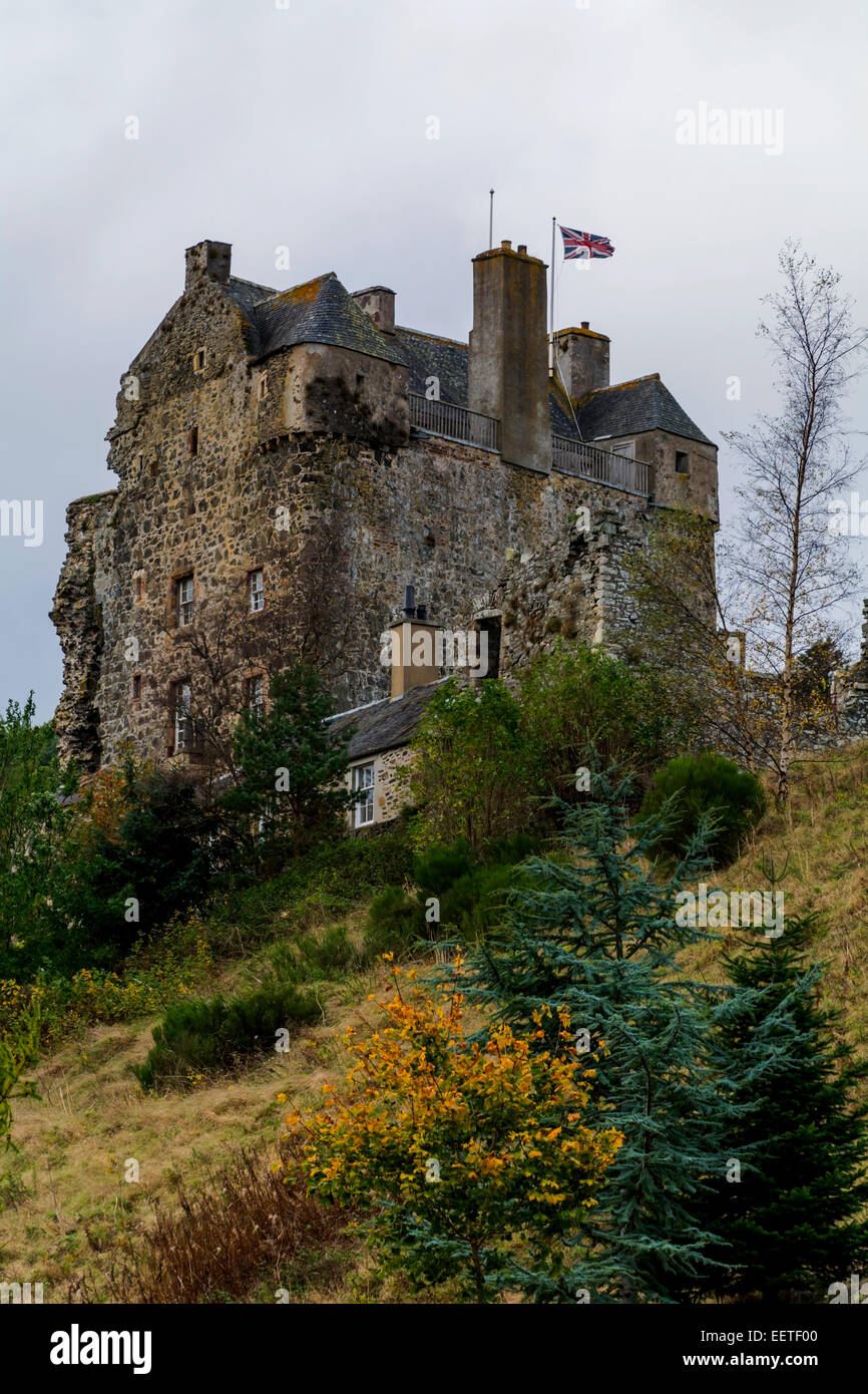 Neidpath Castle stand above the River Tweed, at Peebles in the Scottish ...