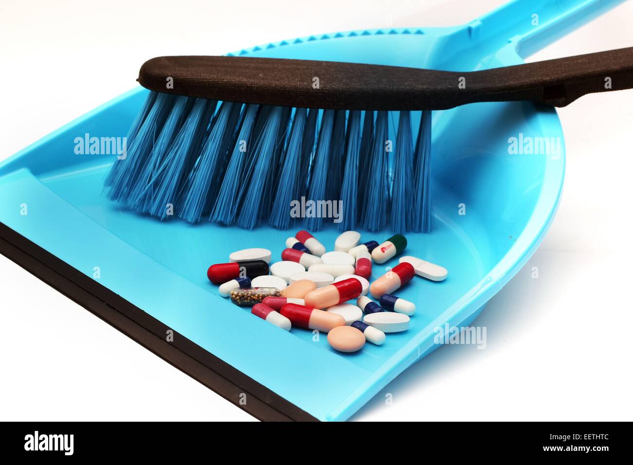 Pill thrown hi-res stock photography and images - Alamy