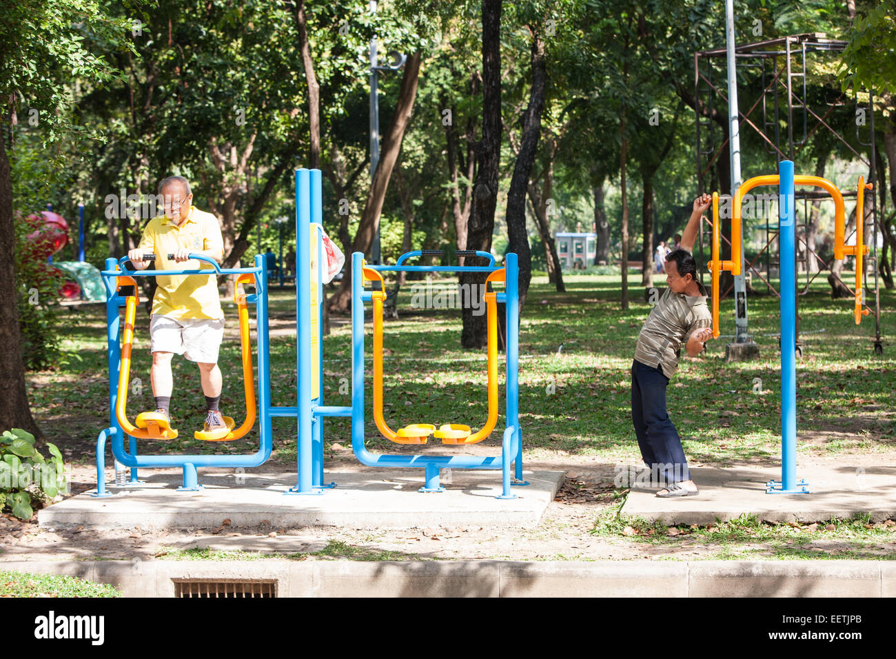Chinese exercise park hi-res stock photography and images - Alamy