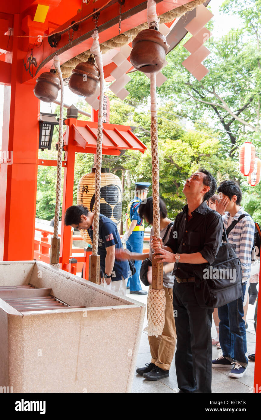 Japanese people blessing money hi-res stock photography and images - Alamy