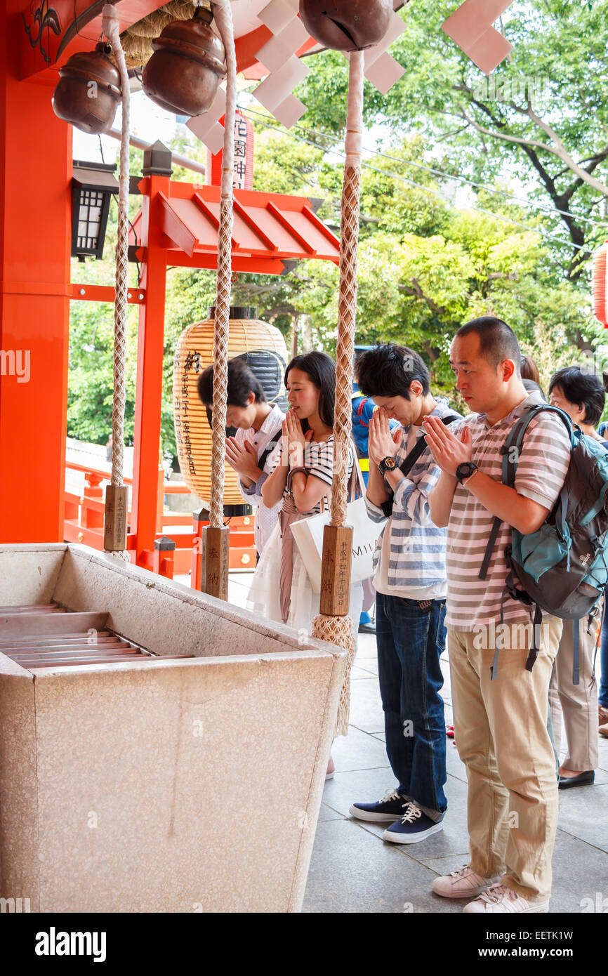 Japanese people blessing money hi-res stock photography and images - Alamy