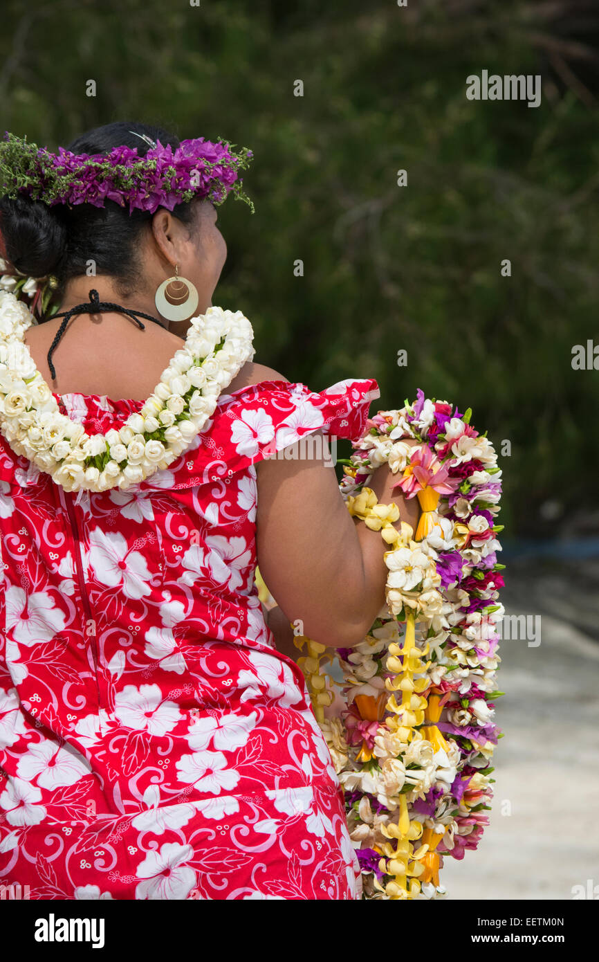 Polynesian dress hi-res stock photography and images - Alamy