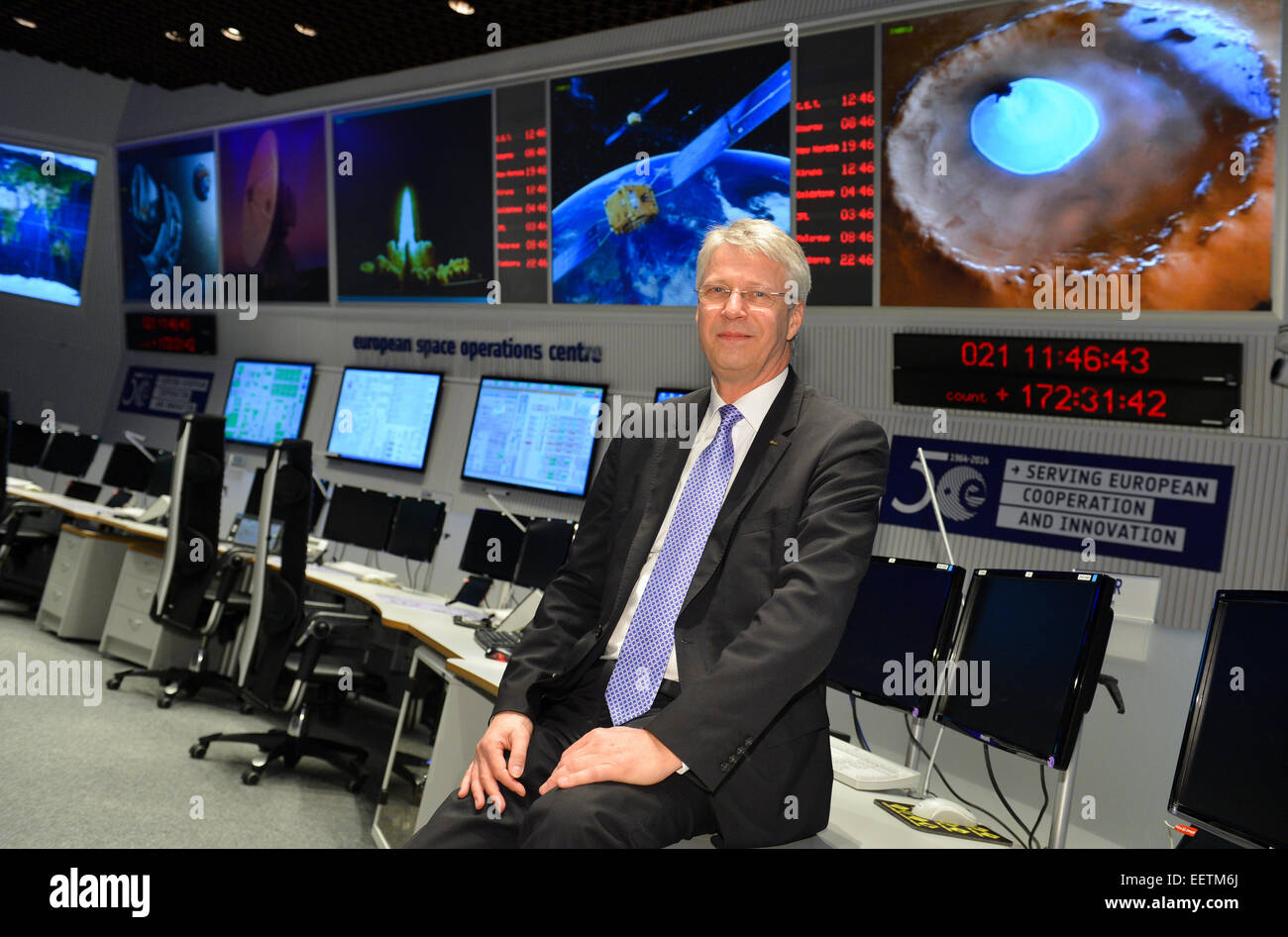 European space operations centre hi-res stock photography and images ...