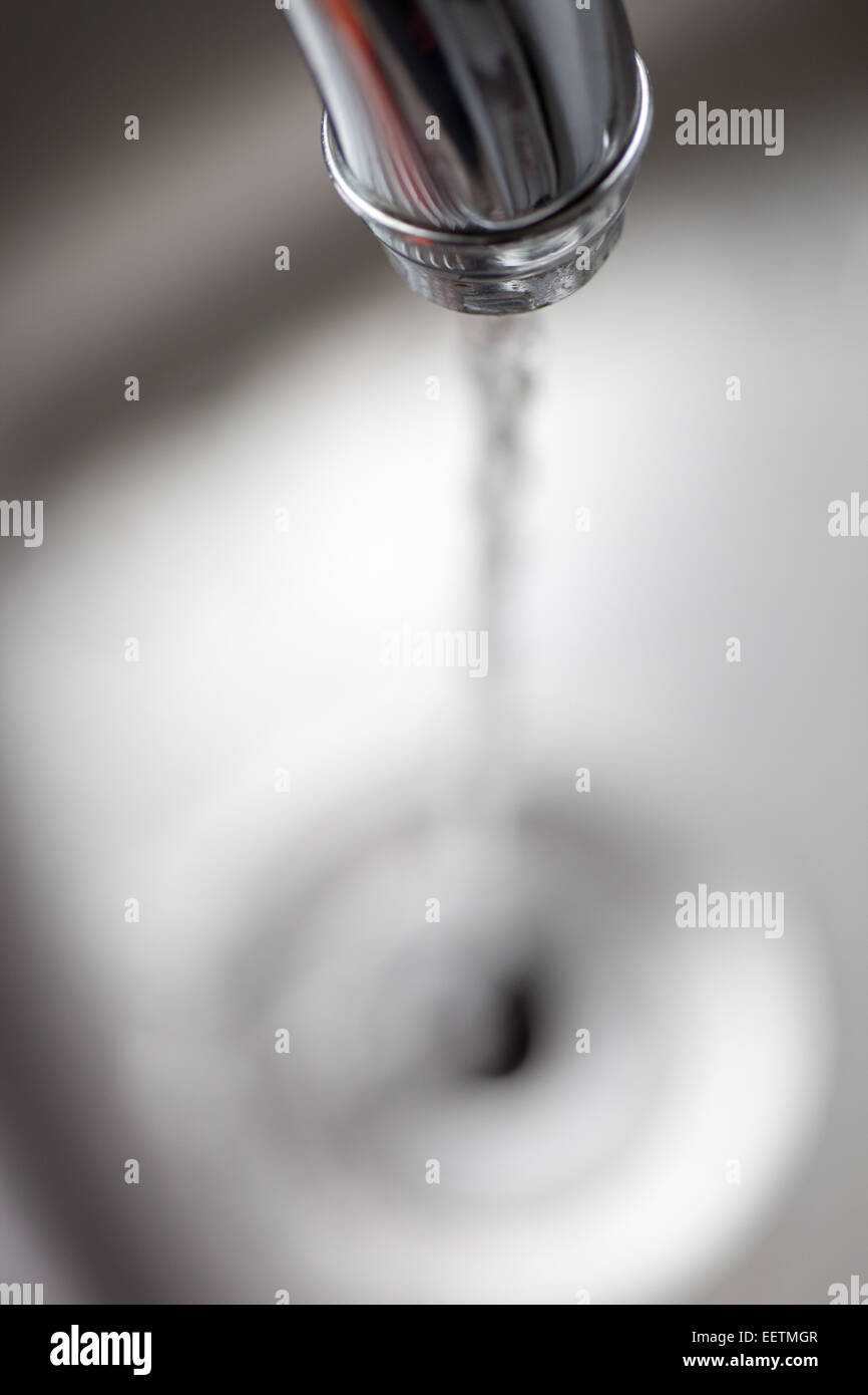 Overflow sink hi-res stock photography and images - Alamy